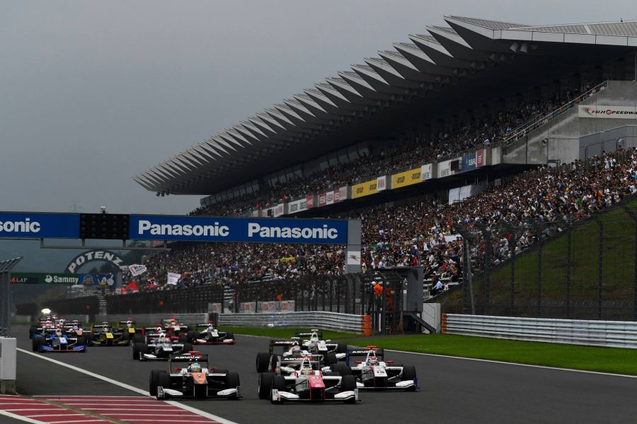 2016 Japanese Super Formula finale - twelve drivers can win the ...
