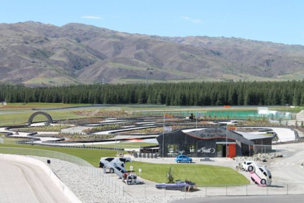 Highlands Motorsport Park - New Zealand’s Version of Bathurst | SnapLap